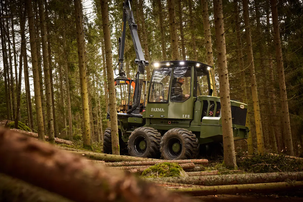 FARMA LF8 Forvarder – Kompaktne metsaforvarder | Voonamäe Grupp OÜ